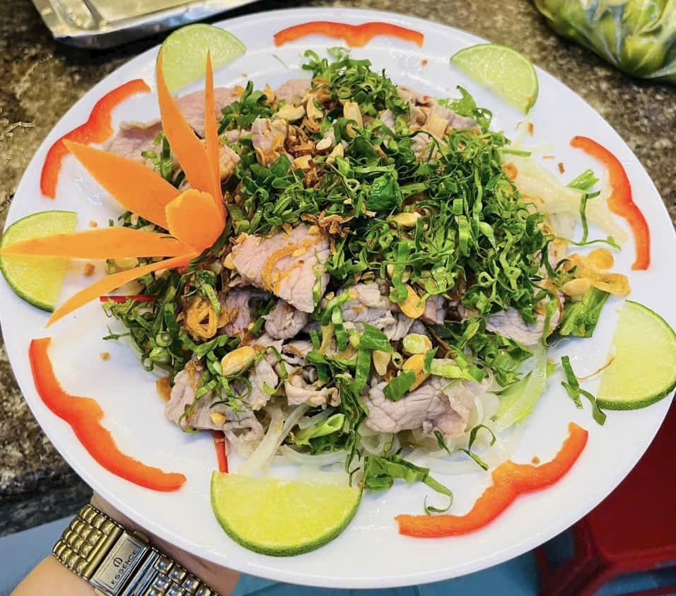 GỎI BÒ TÁI CHANH